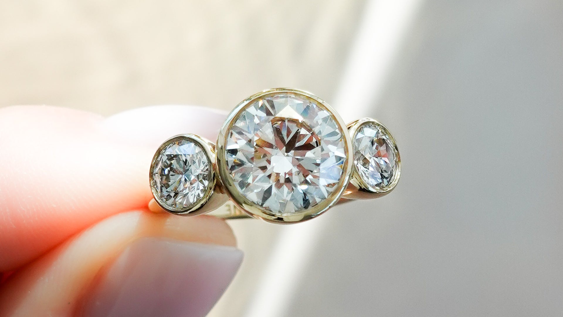 Round Cut Diamond Engagement Rings - GOODSTONE